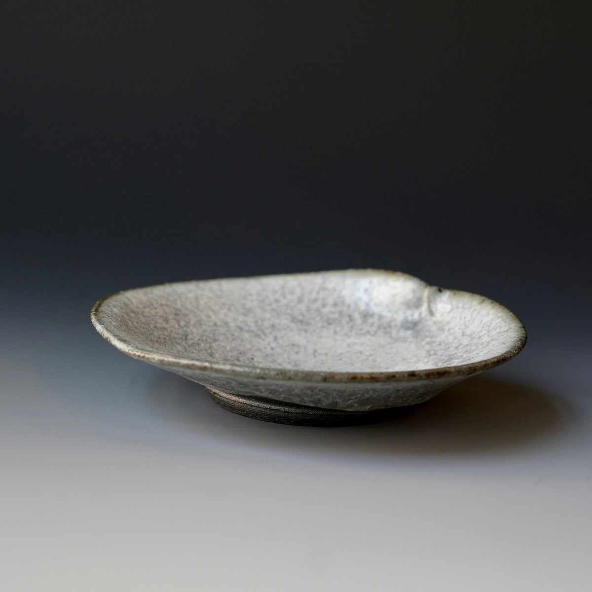 Leaf Plate – Akira Satake Ceramics